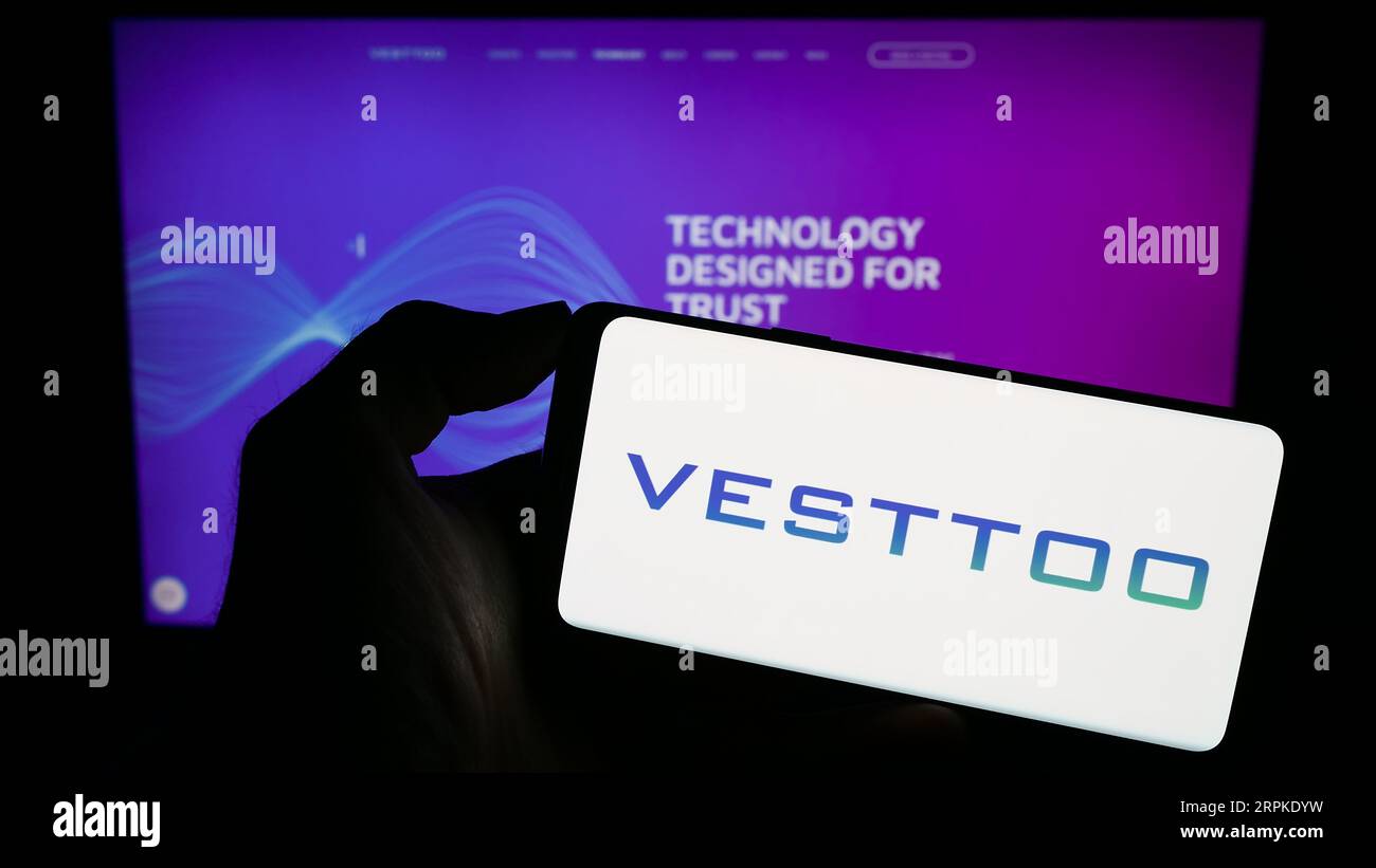 Vesttoo logo hi-res stock photography and images - Alamy