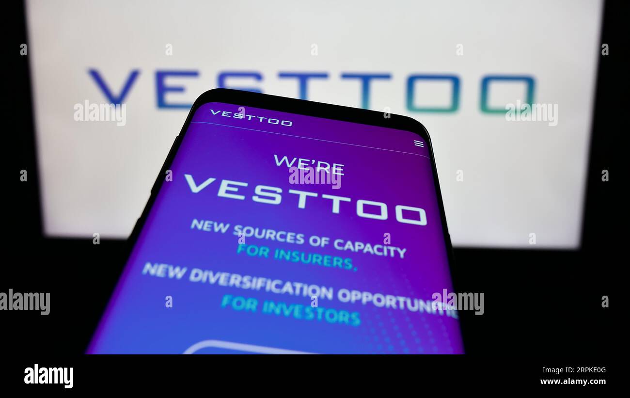 Vesttoo logo hi-res stock photography and images - Alamy