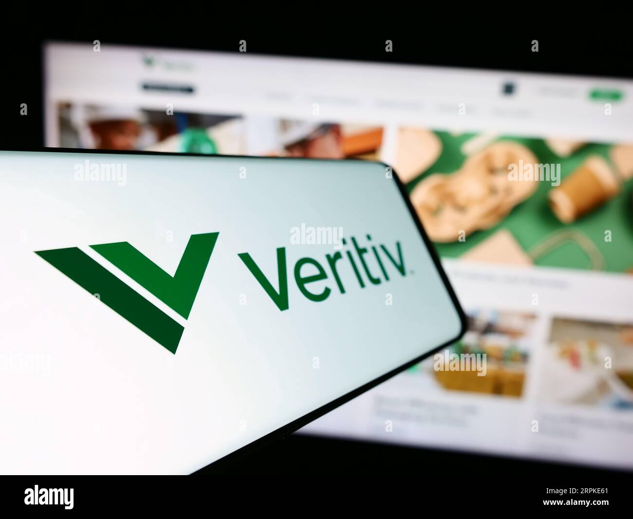 Mobile phone with logo of American packaging company Veritiv ...