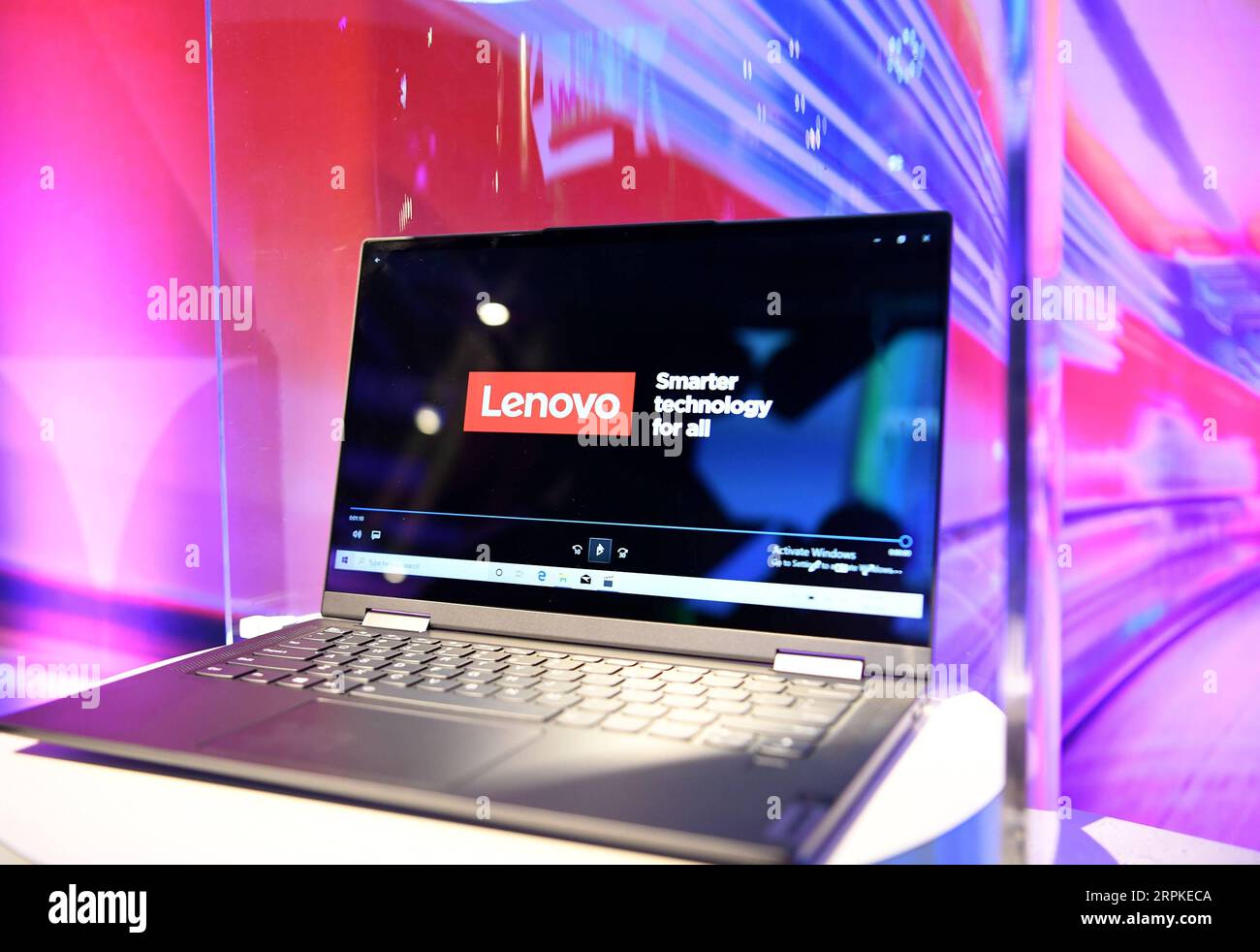 200109 -- LAS VEGAS, Jan. 9, 2020 -- Photo taken on Jan. 8, 2020 shows ...