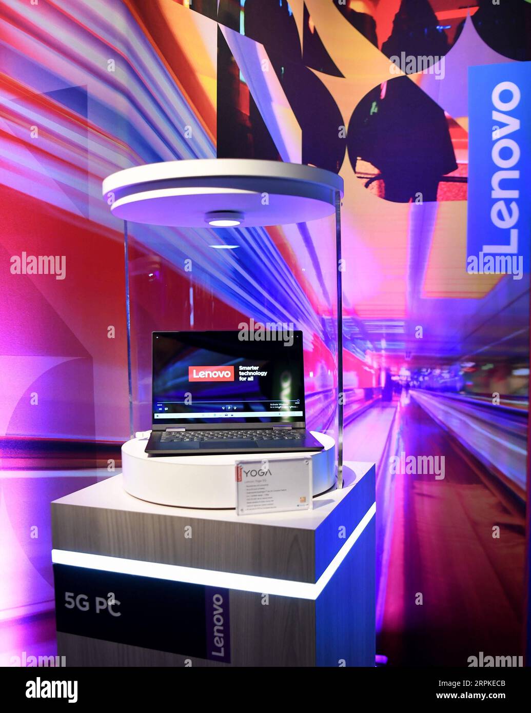 200109 -- LAS VEGAS, Jan. 9, 2020 -- Photo taken on Jan. 8, 2020 shows the world s first 5G ...