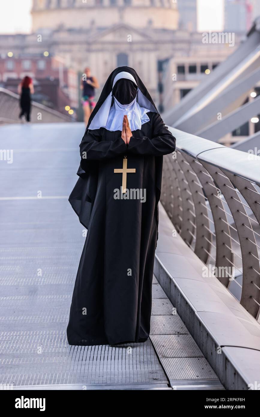 The nun ii film hi-res stock photography and images - Alamy