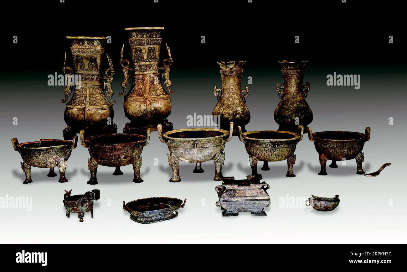 Bronze vessels hi-res stock photography and images - Alamy