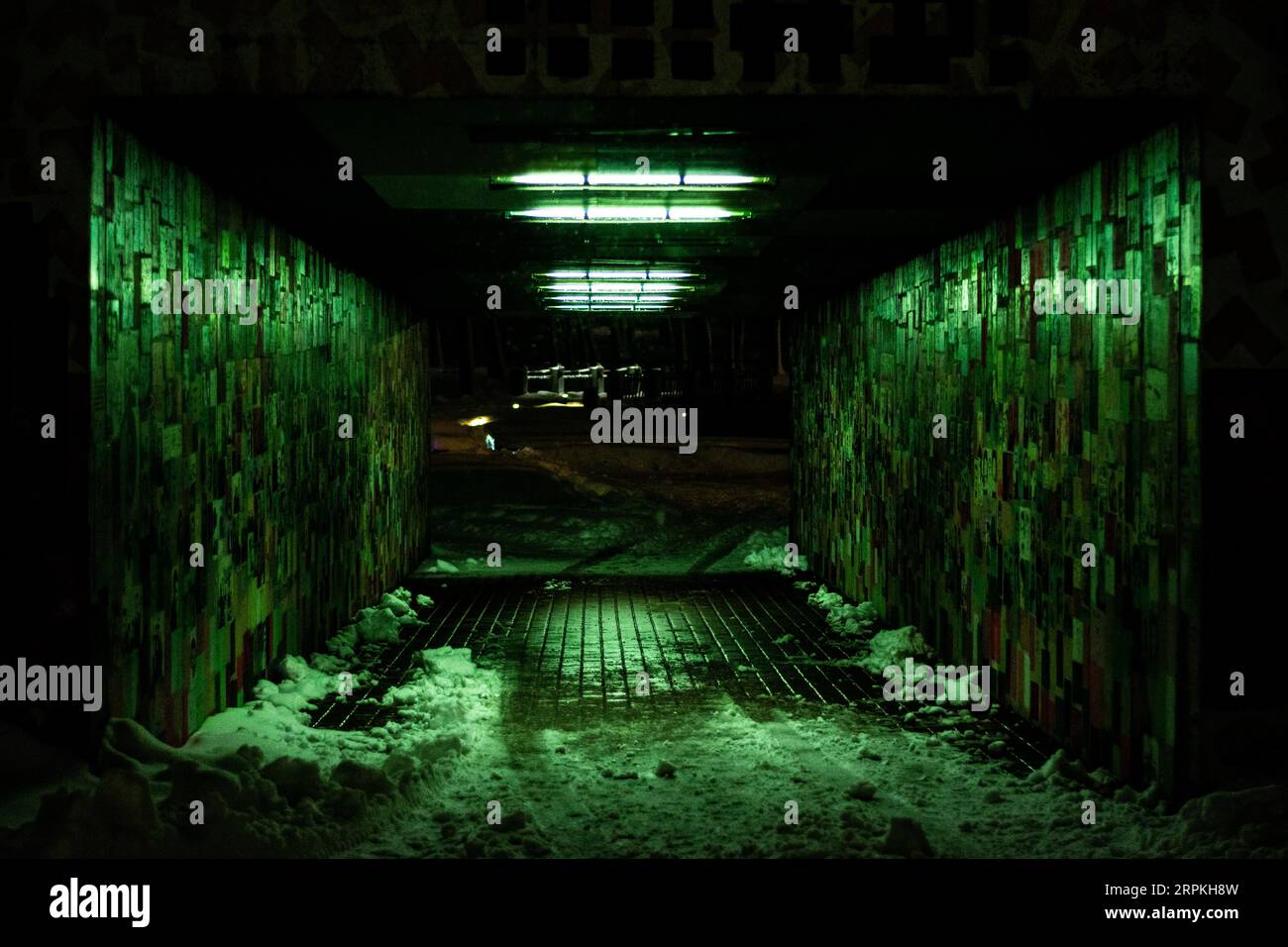 Glowing pathway hi-res stock photography and images - Alamy