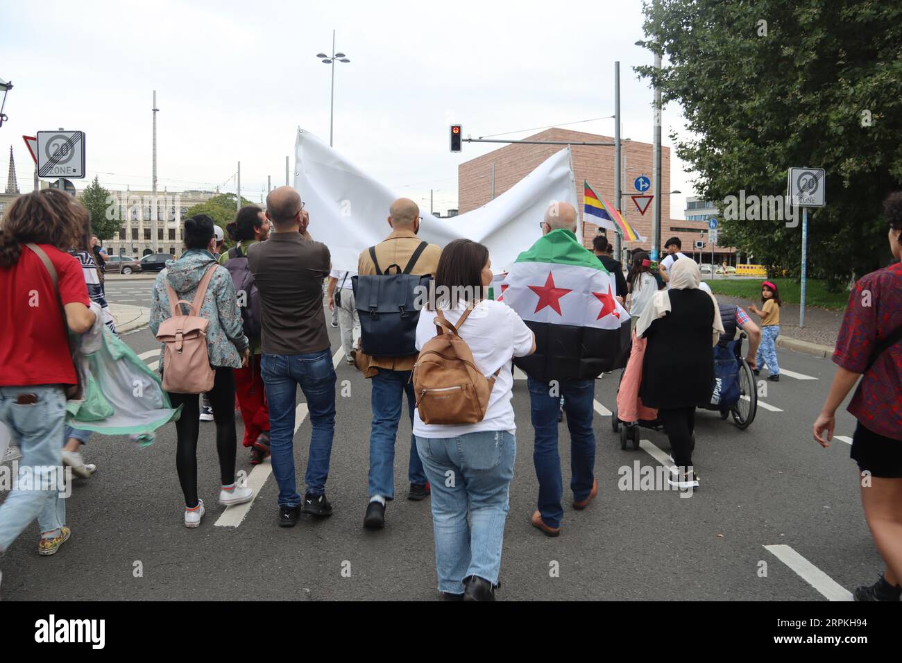 Anti bashar al assad regime hi-res stock photography and images - Alamy