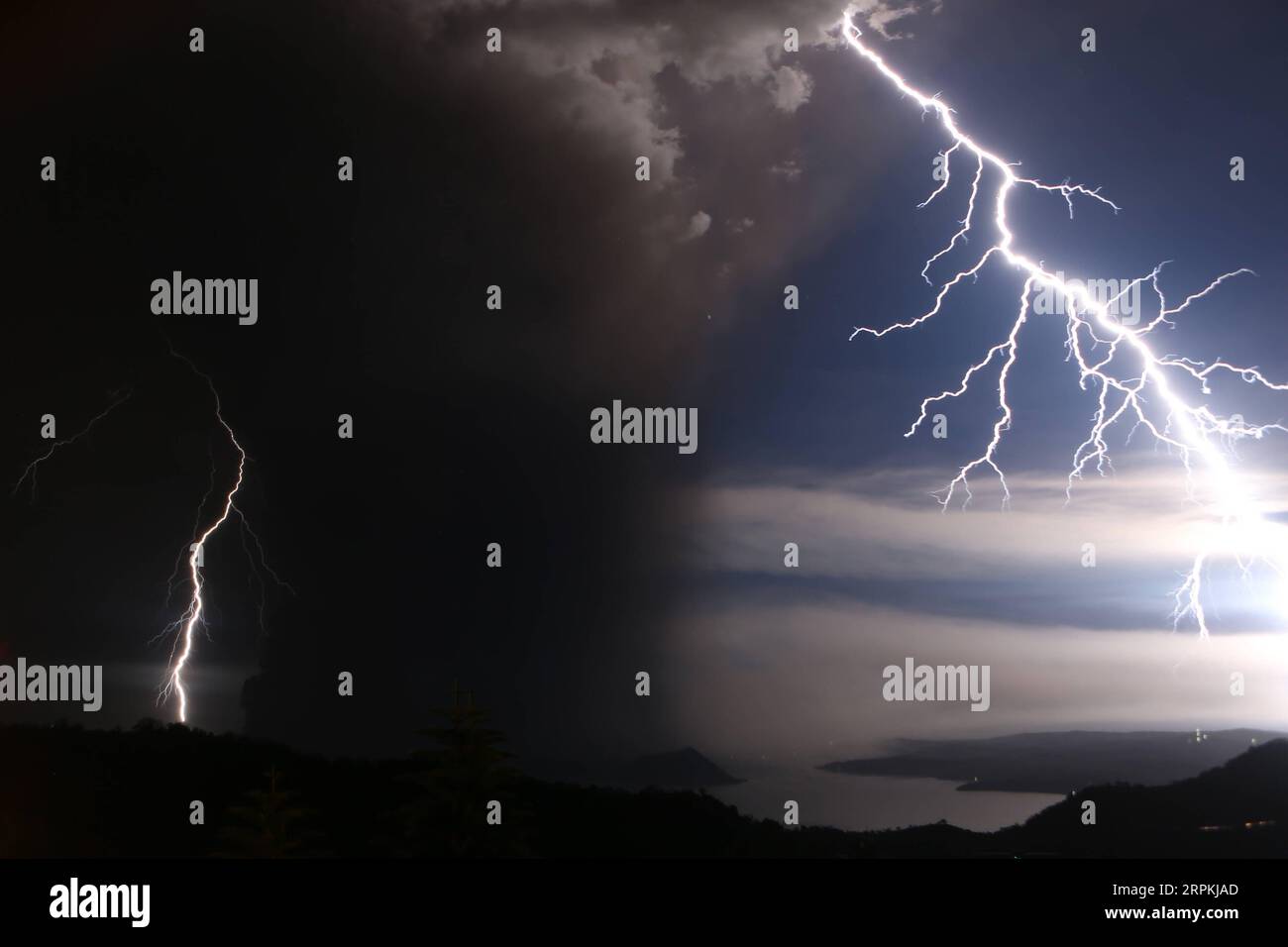 Volcanic Lightning High Resolution