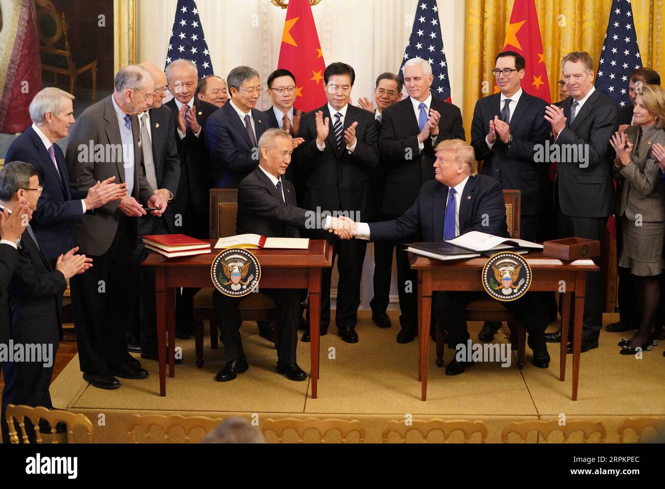 Party shake hands hi-res stock photography and images - Alamy