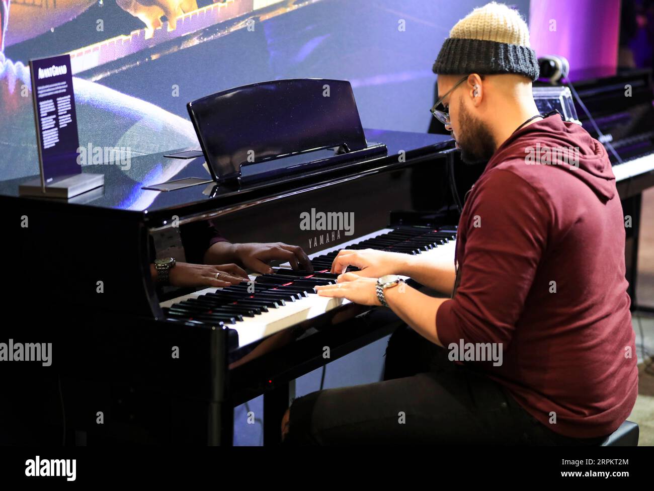 Convention goer hi-res stock photography and images - Alamy