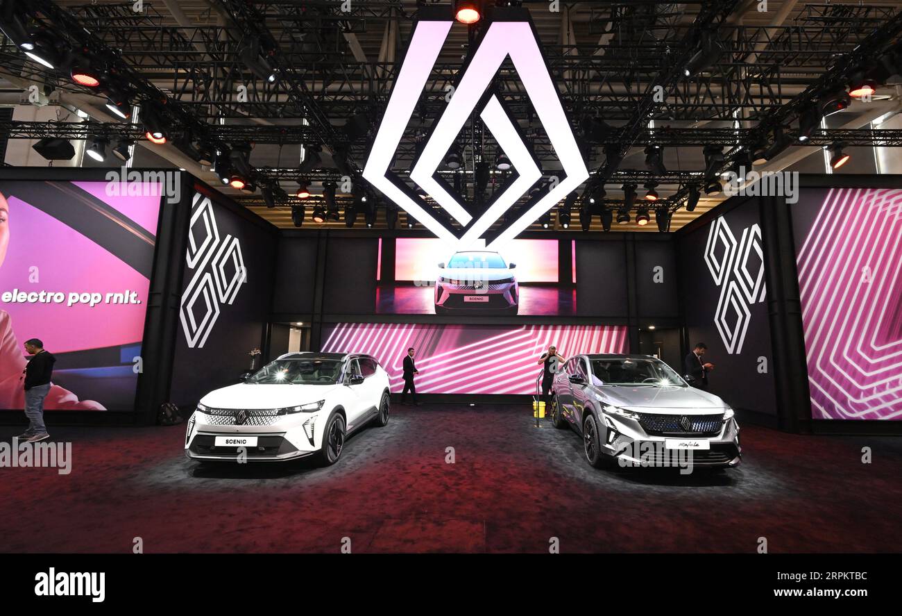 Munich, Germany. 05th Sep, 2023. A Rafale (r) and a Renault Scenic E ...