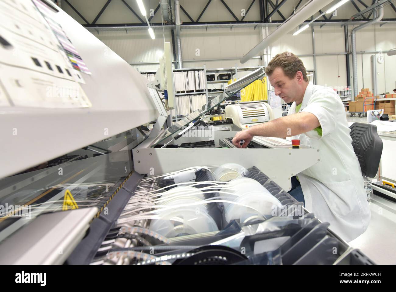 Computer motherboard factory hi-res stock photography and images - Alamy