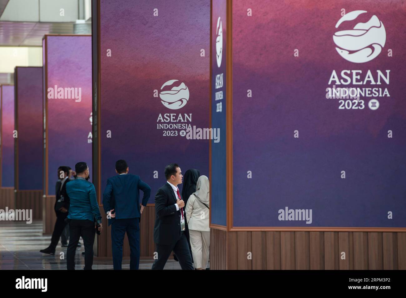Jakarta, Indonesia. 5th Sep, 2023. Delegates arrive at the venue of the ...