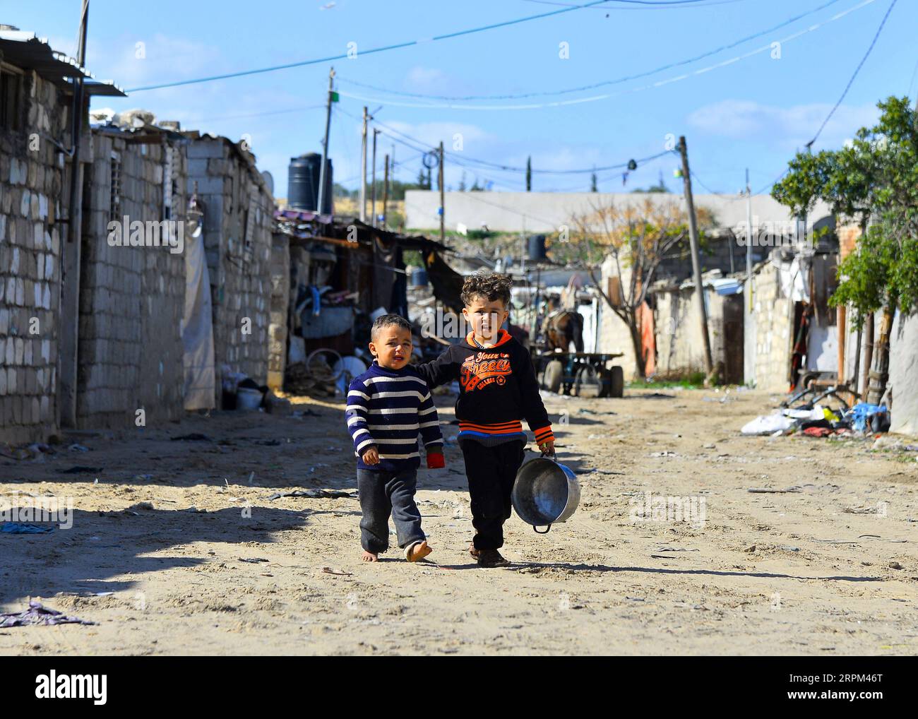 Mideast gaza poverty children hi-res stock photography and images - Alamy
