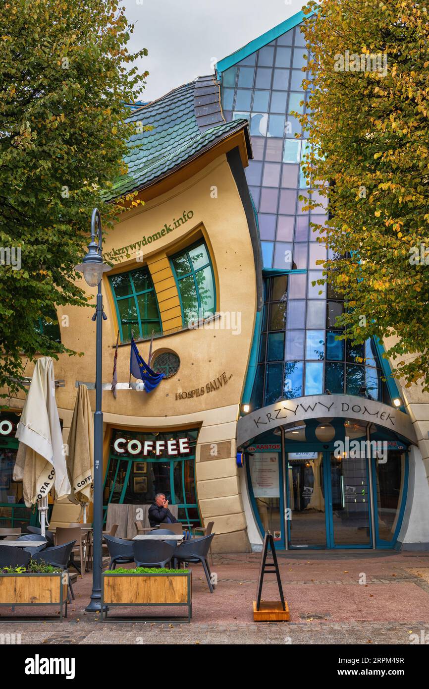 Crooked house poland hi-res stock photography and images - Alamy
