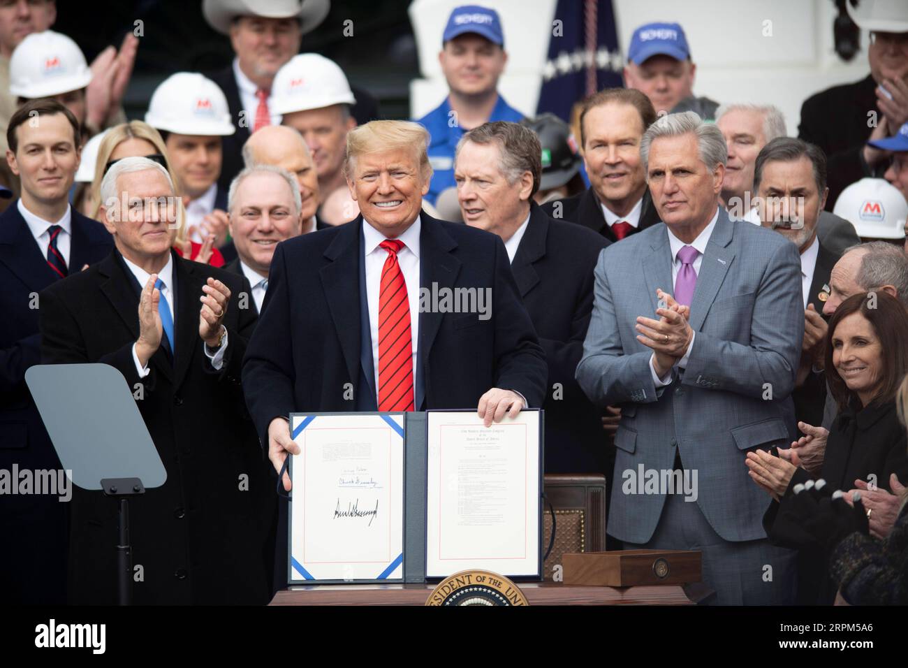 Usmca agreement signing hi-res stock photography and images - Alamy