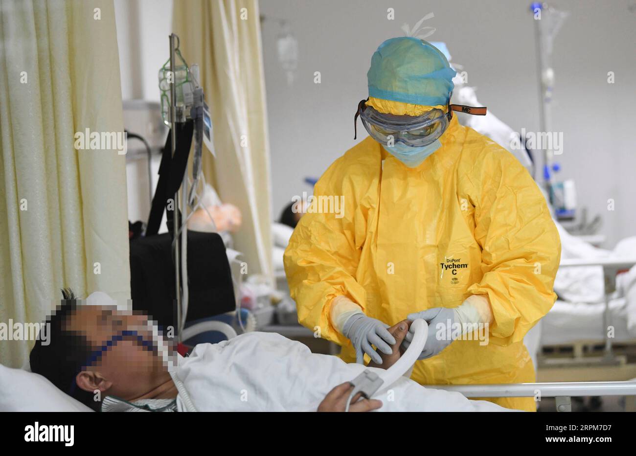 Hospital isolation ward patient hi-res stock photography and images - Alamy