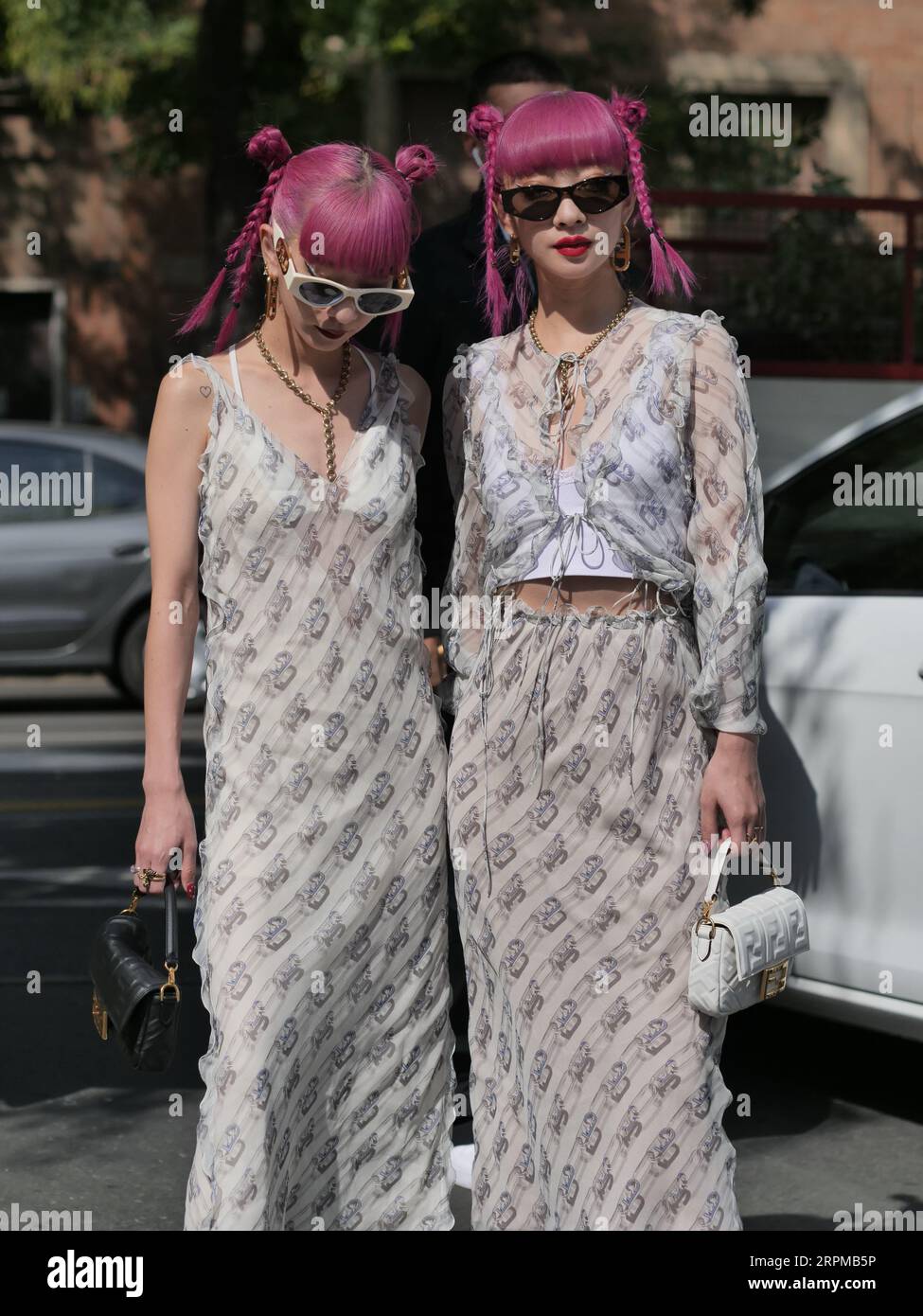 Aya e Ami Amiaya street style outfit before Fendi fashion show during ...