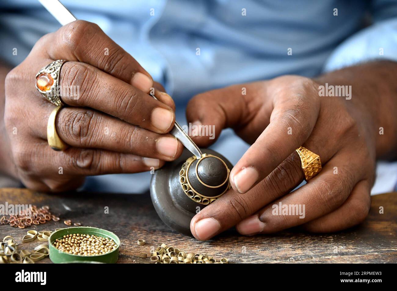 Local jewelry artisans store