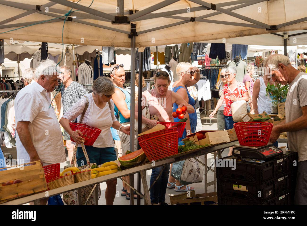 Meze occitanie hi-res stock photography and images - Alamy
