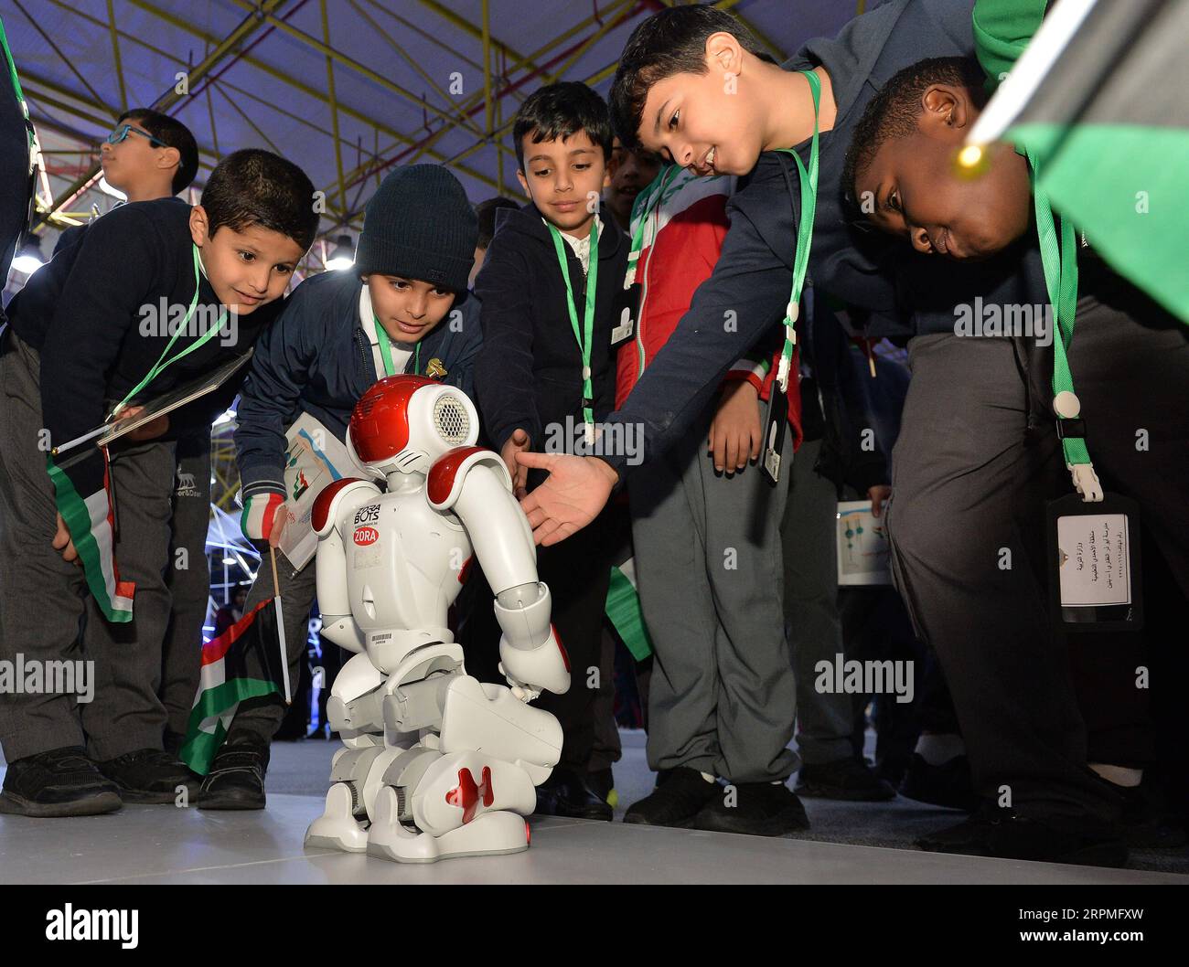 Industrial robot 11 hi-res stock photography and images - Alamy