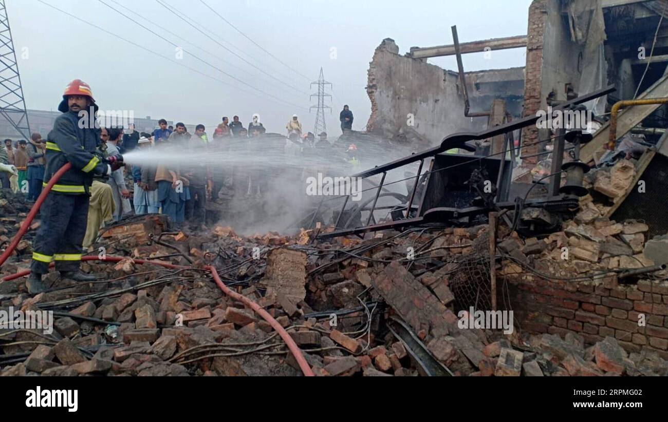 Killed by boiler explosion hi-res stock photography and images - Alamy