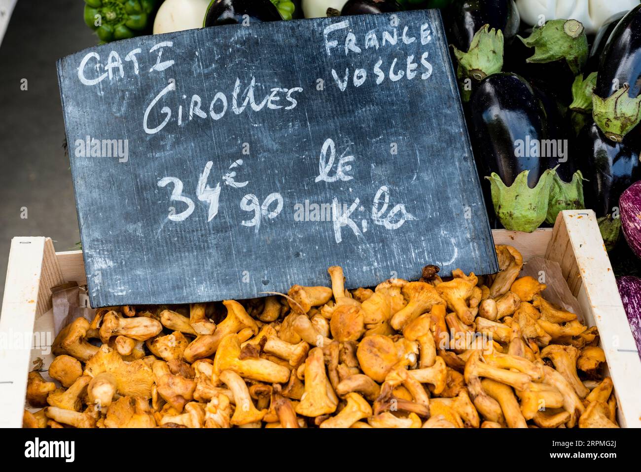 Outdoor Market, Meze, Herault, Occitanie, France Stock Photo - Alamy