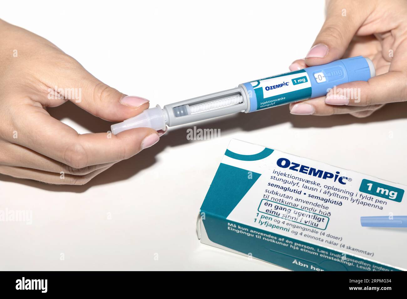 Injectable pharmaceuticals hi-res stock photography and images - Alamy