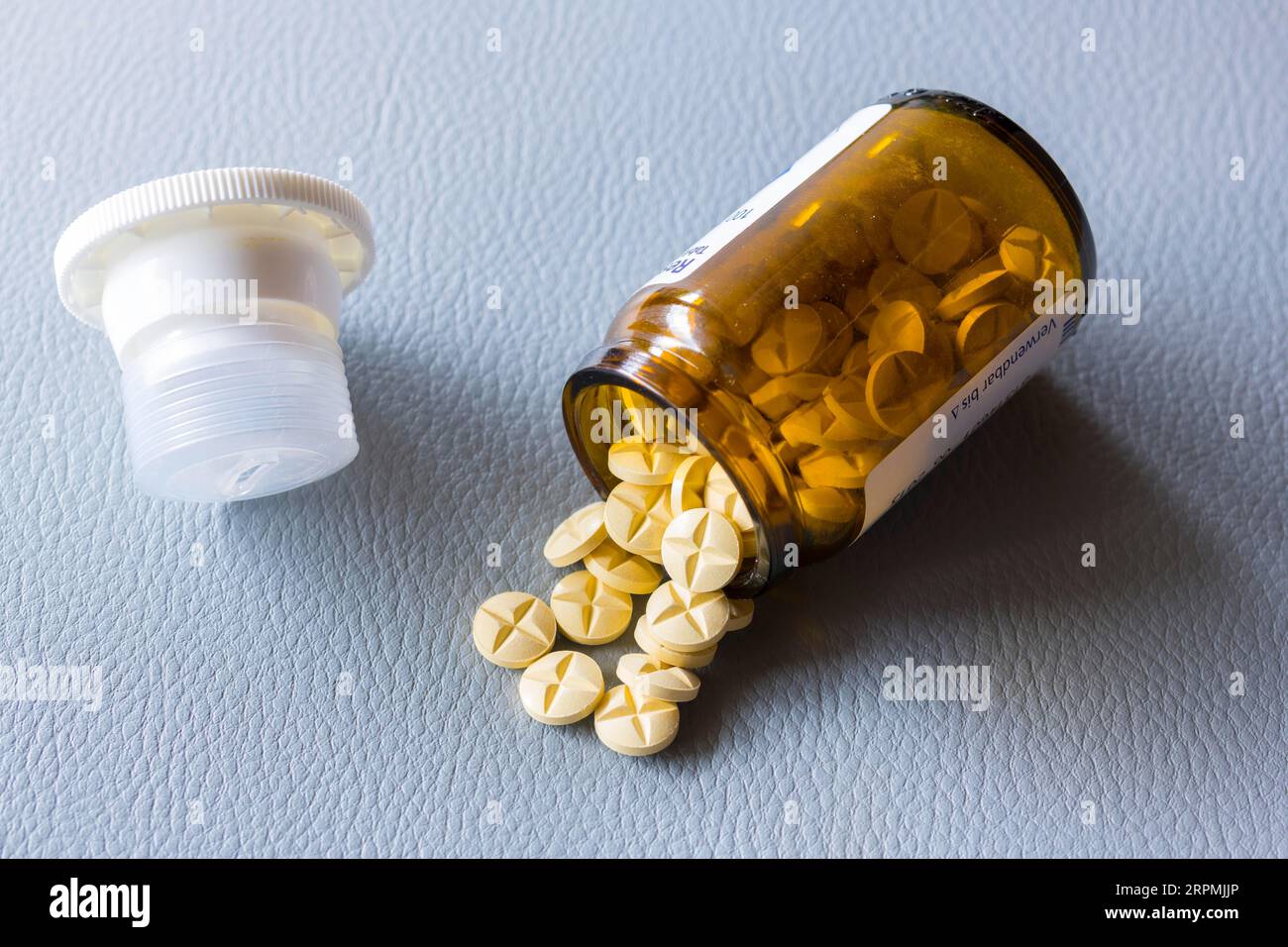 Medicines, medicine, tablets with glass jar Stock Photo - Alamy
