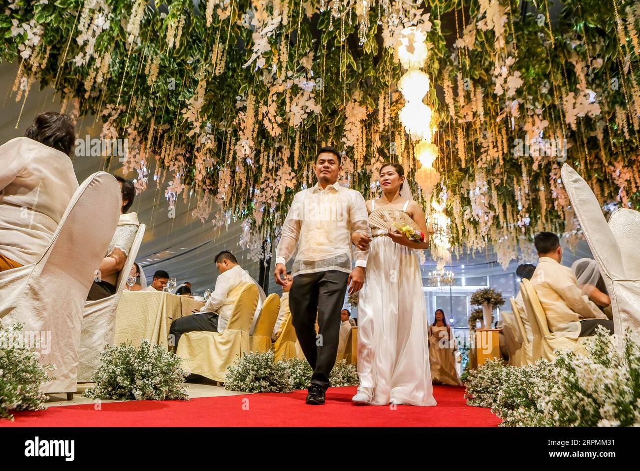Mass wedding 14 hi-res stock photography and images - Alamy