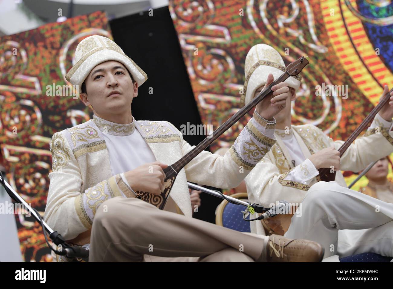 Sultan instruments hi-res stock photography and images - Alamy