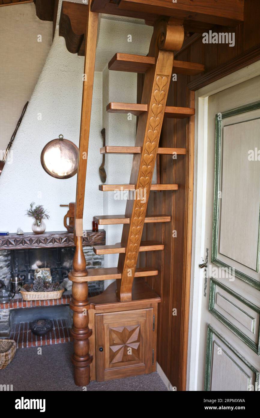 Space saving staircase hi-res stock photography and images - Alamy