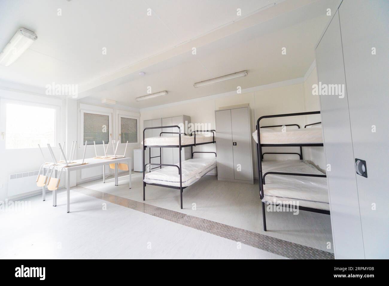 Open day at the Sporbitz refugee shelter Stock Photo - Alamy