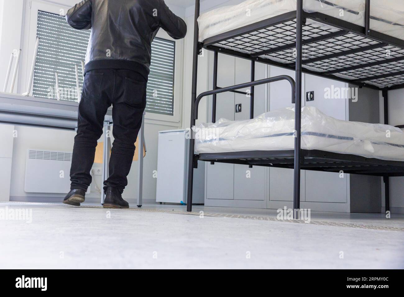 Open day at the Sporbitz refugee shelter Stock Photo - Alamy