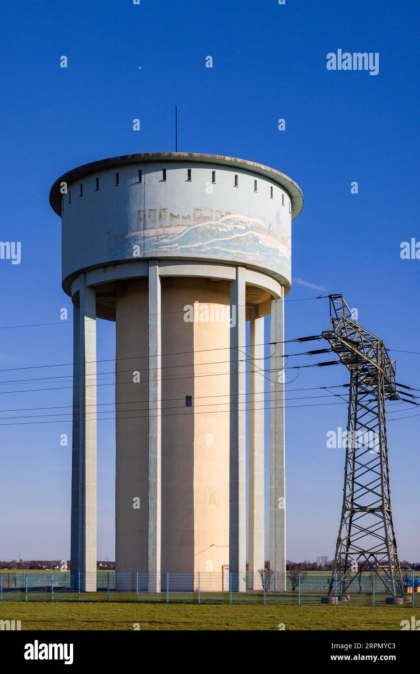 The first water tower in Groeditz was built in 1933. It has an outer ...