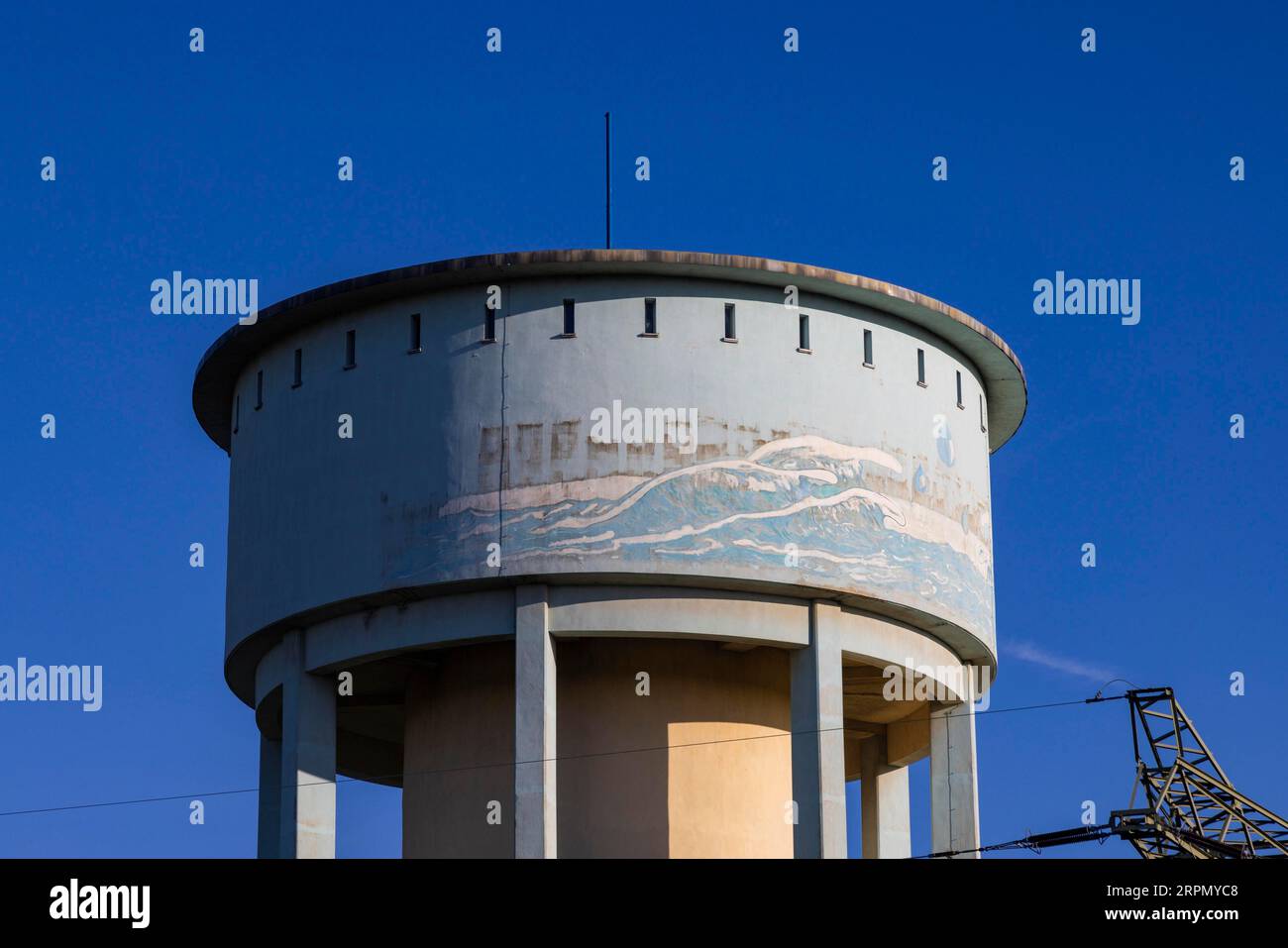 The first water tower in Groeditz was built in 1933. It has an outer ...