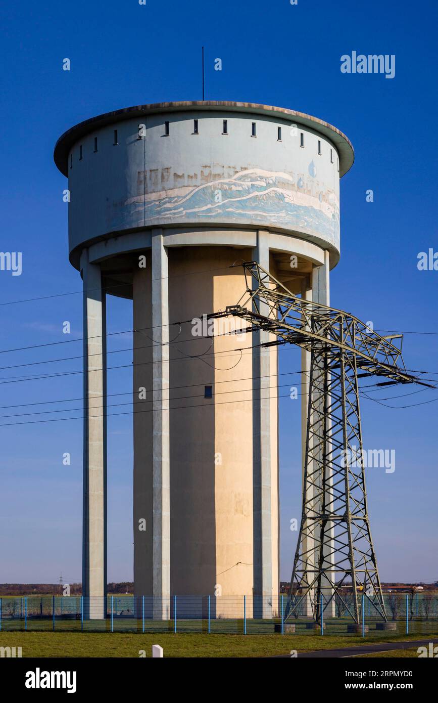 The first water tower in Groeditz was built in 1933. It has an outer ...