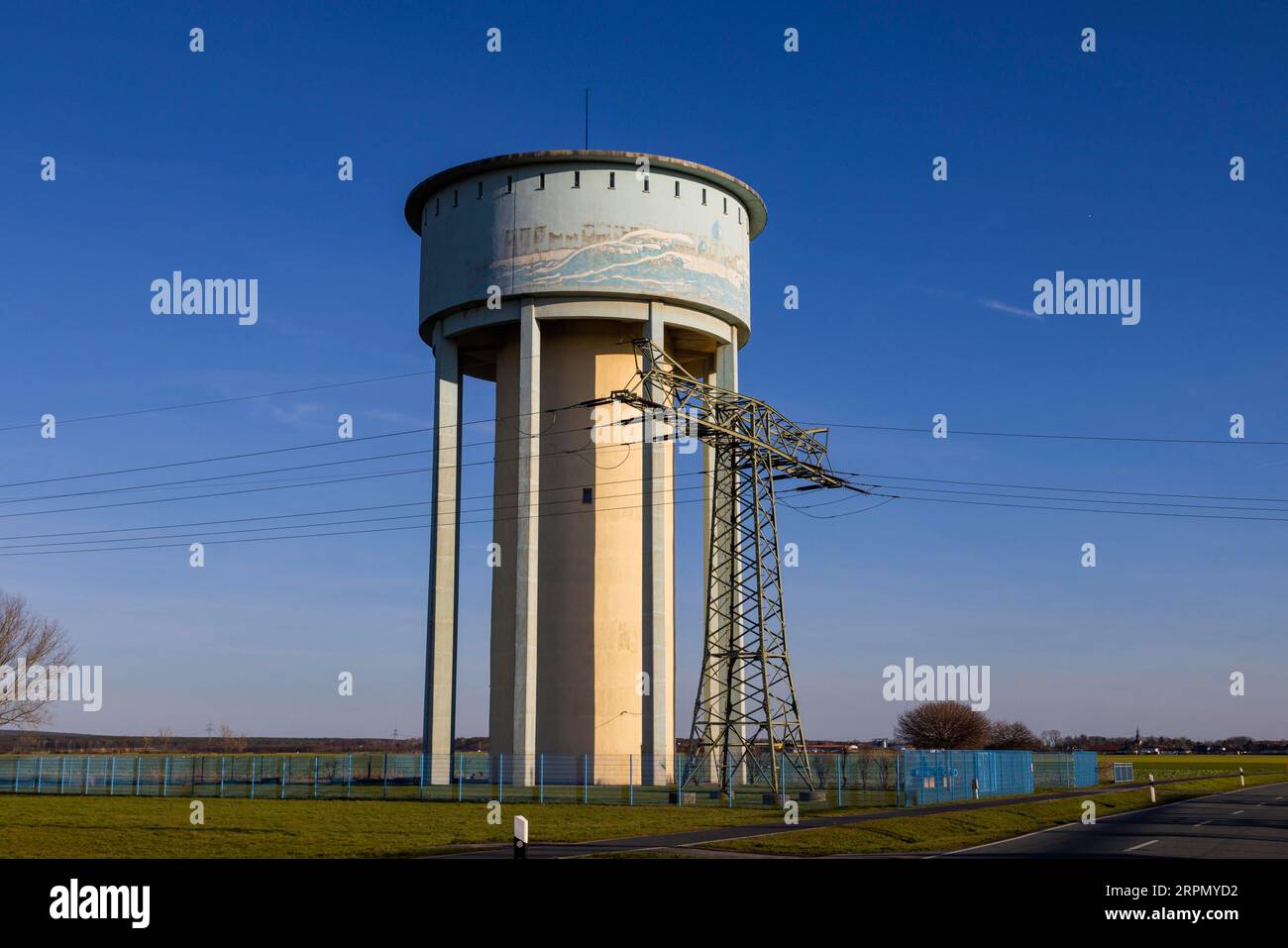 The first water tower in Groeditz was built in 1933. It has an outer ...
