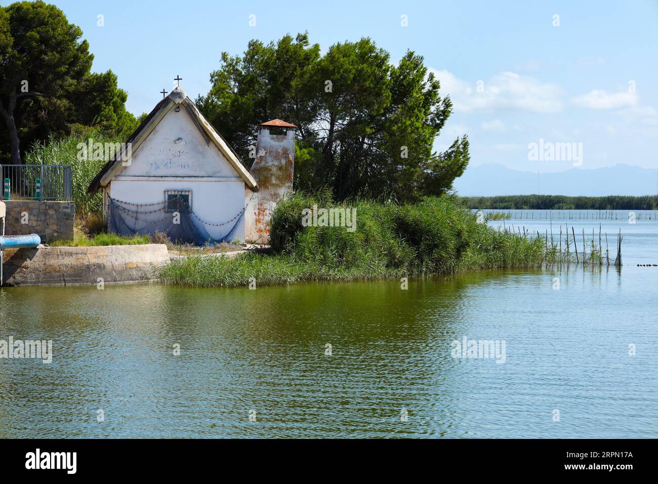 Poultry house boat hi-res stock photography and images - Alamy