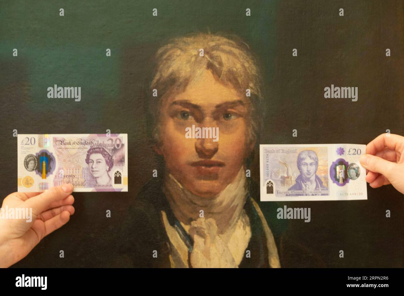 200220 -- LONDON, Feb. 20, 2020 Xinhua -- The new 20 pound notes are ...