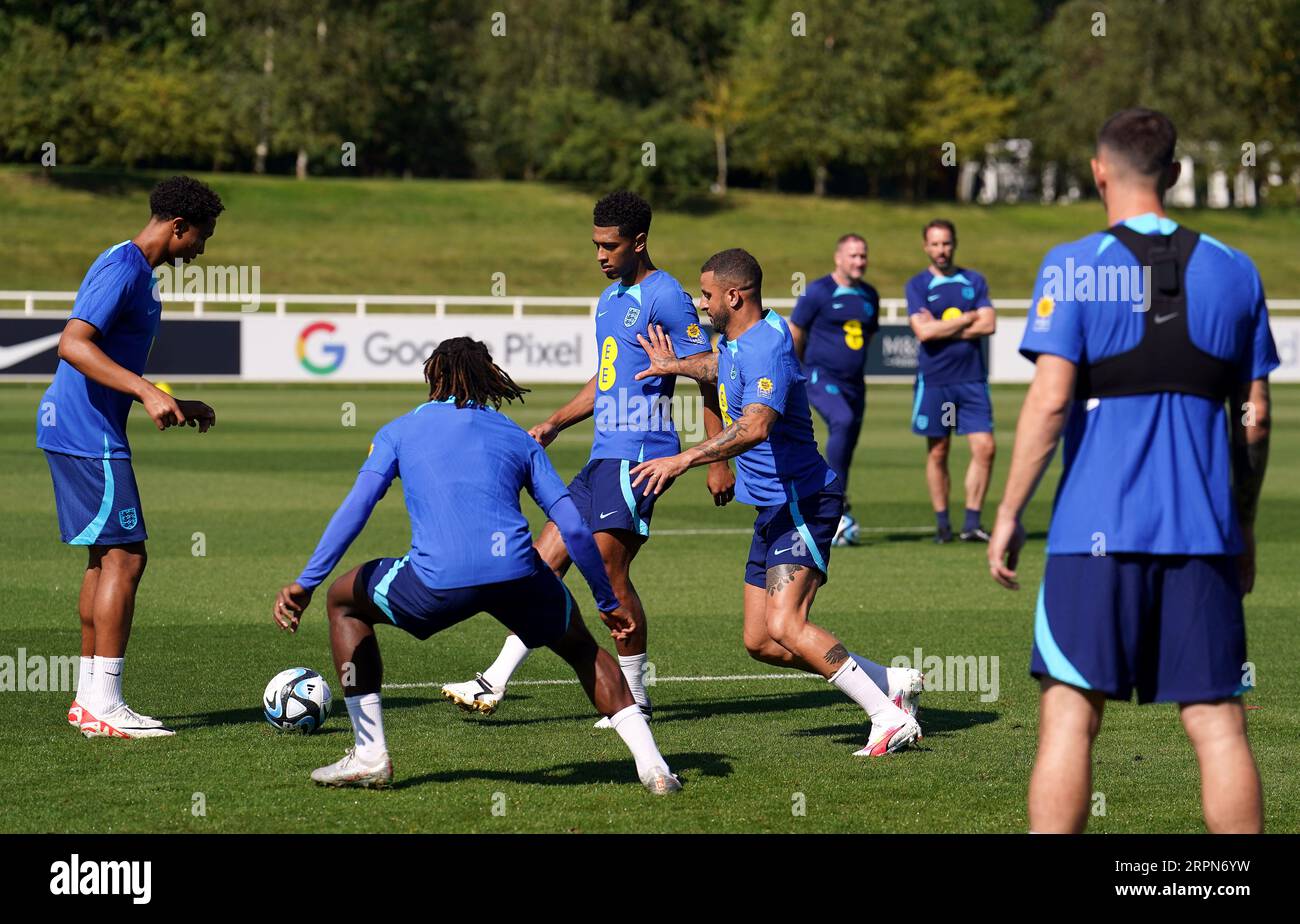 England's Jude Bellingham and Kyle Walker (centre right) during ...