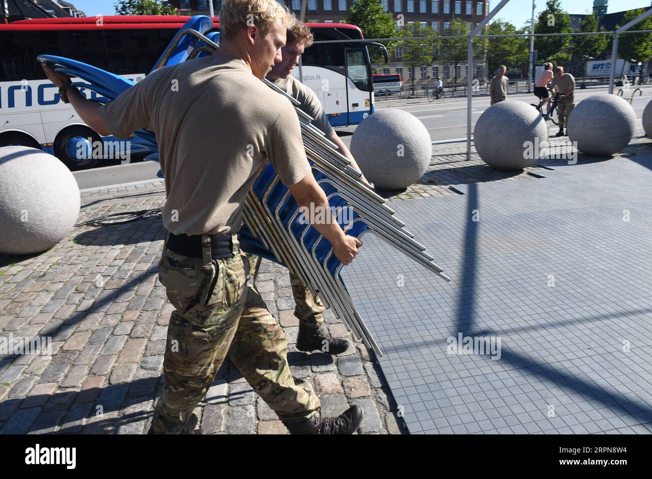 Danish army female soldier in hi-res stock photography and images - Alamy