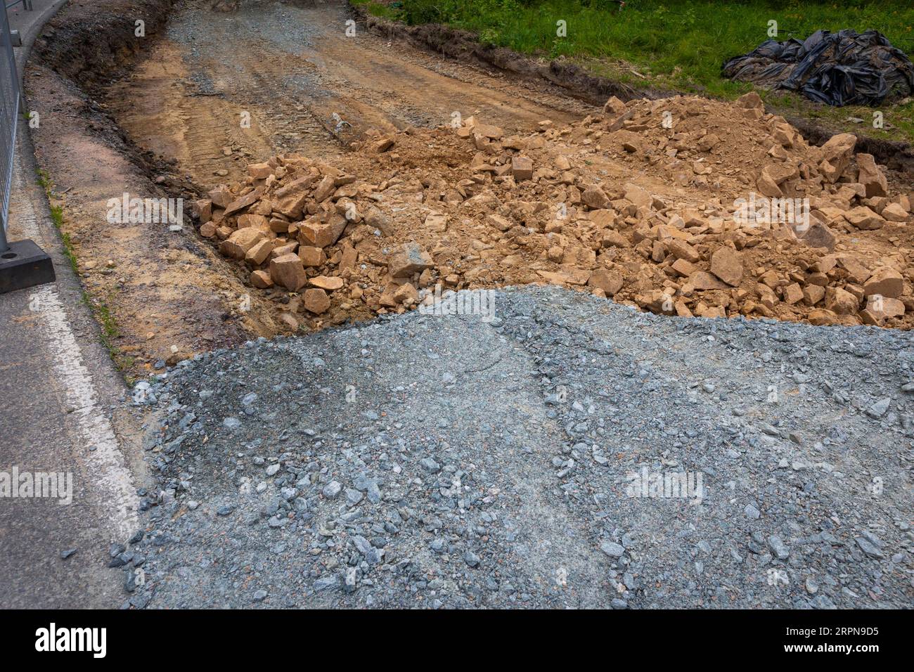 Cycle path construction Stock Photo - Alamy