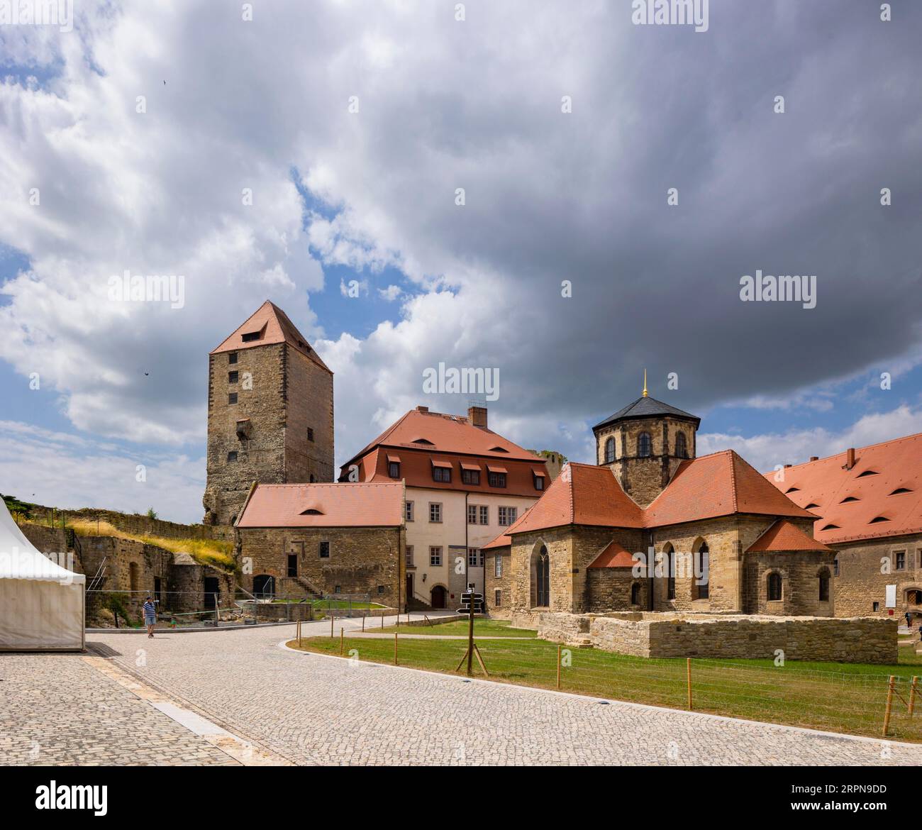 Largest medieval castles hi-res stock photography and images - Alamy