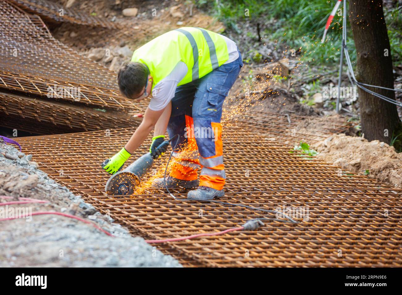 Cycle path construction Stock Photo - Alamy