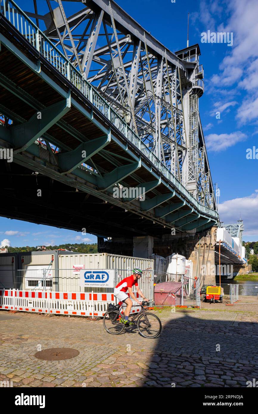 Elbe Bridge Blue Wonder Stock Photo - Alamy