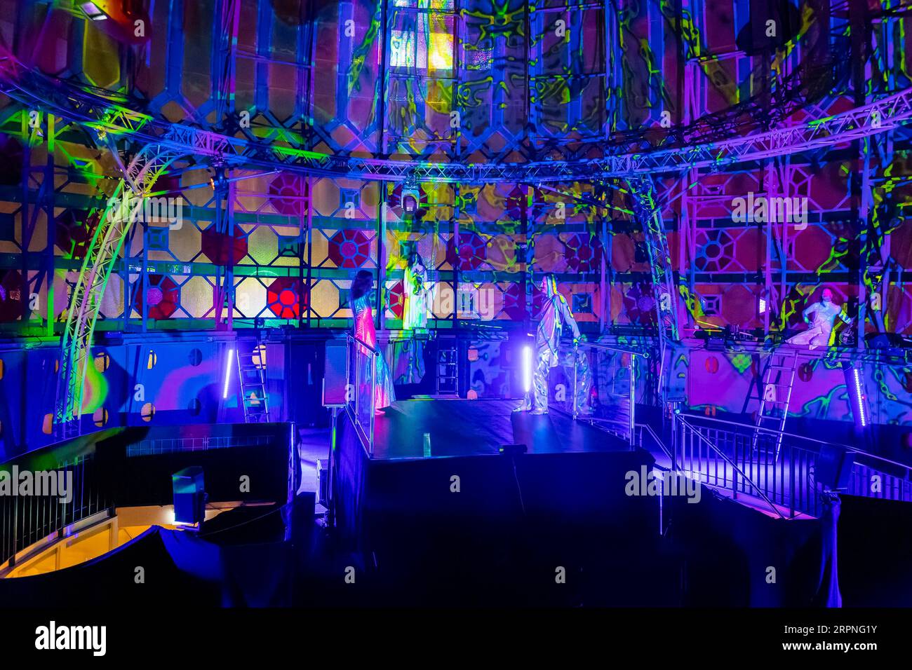 Performative hi-res stock photography and images - Alamy