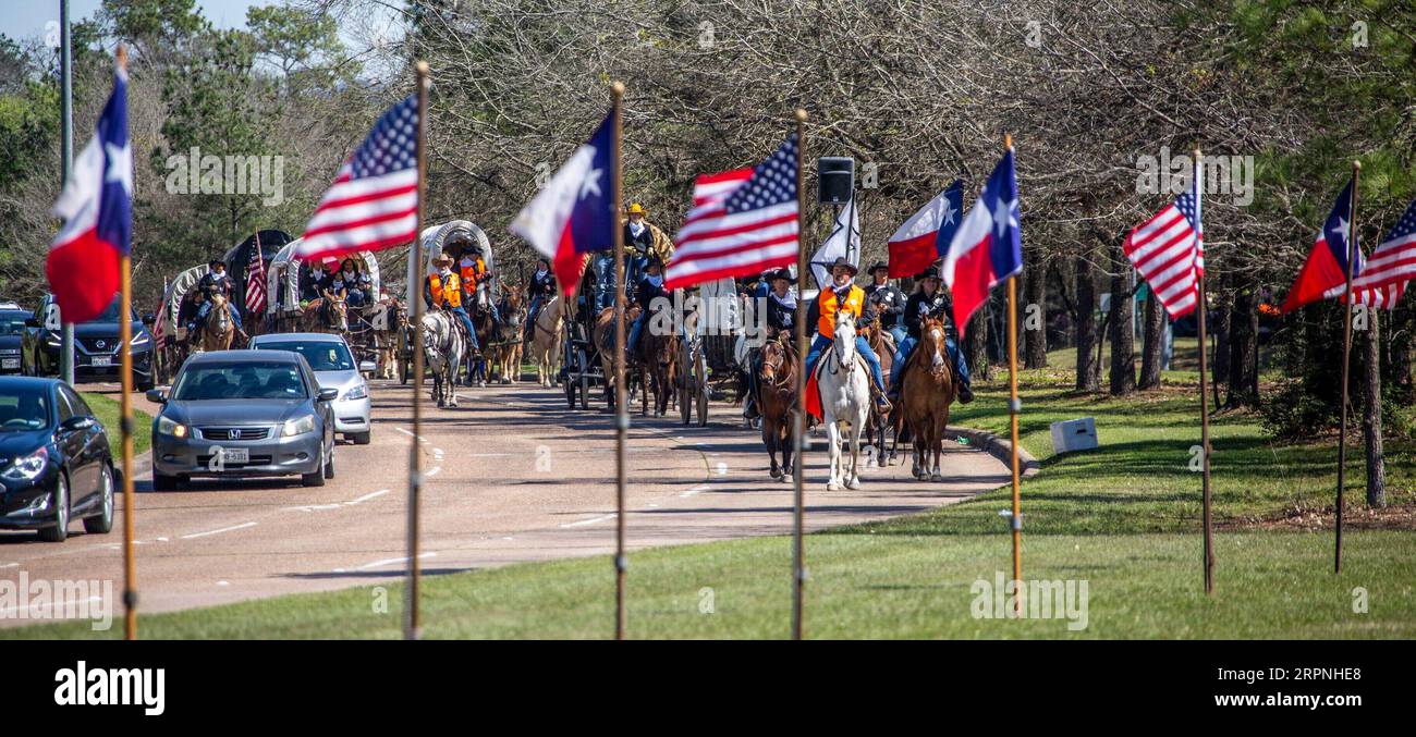 200229 -- HOUSTON, Feb. 29, 2020 Xinhua -- Riders arrive for the ...