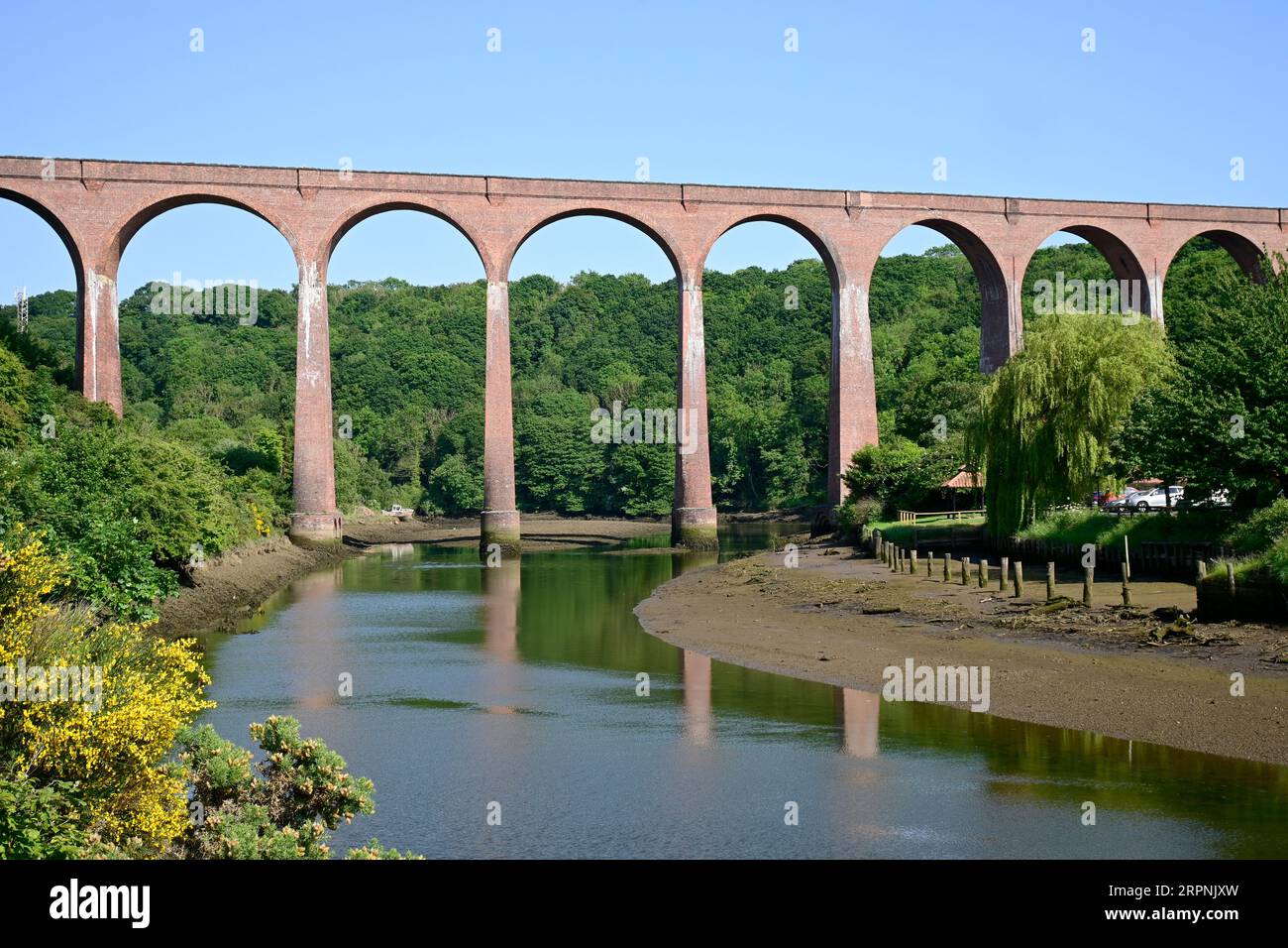 Larpool viaduct on the river Esk at Whitby Stock Photo - Alamy