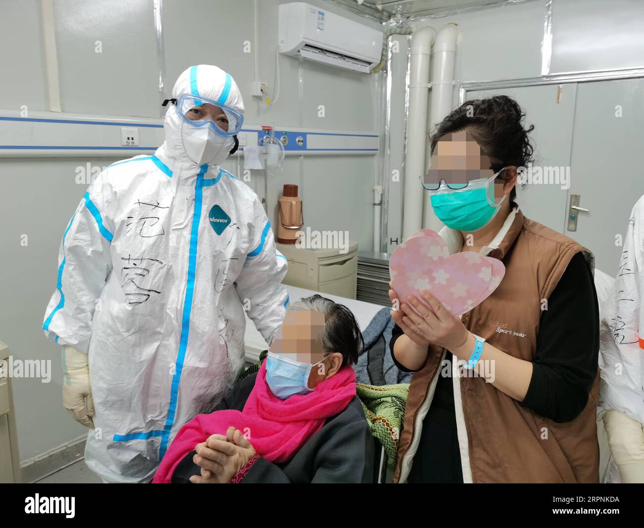 Patient discharged from hospital hi-res stock photography and images ...