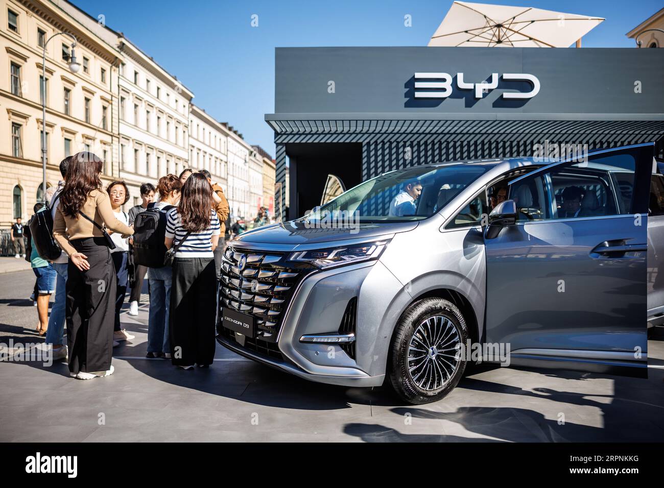 Byd denza hi-res stock photography and images - Alamy