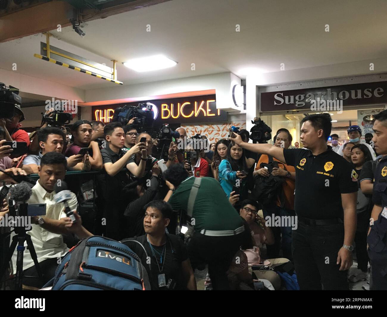 Philipines manila mal hostage hi-res stock photography and images - Alamy